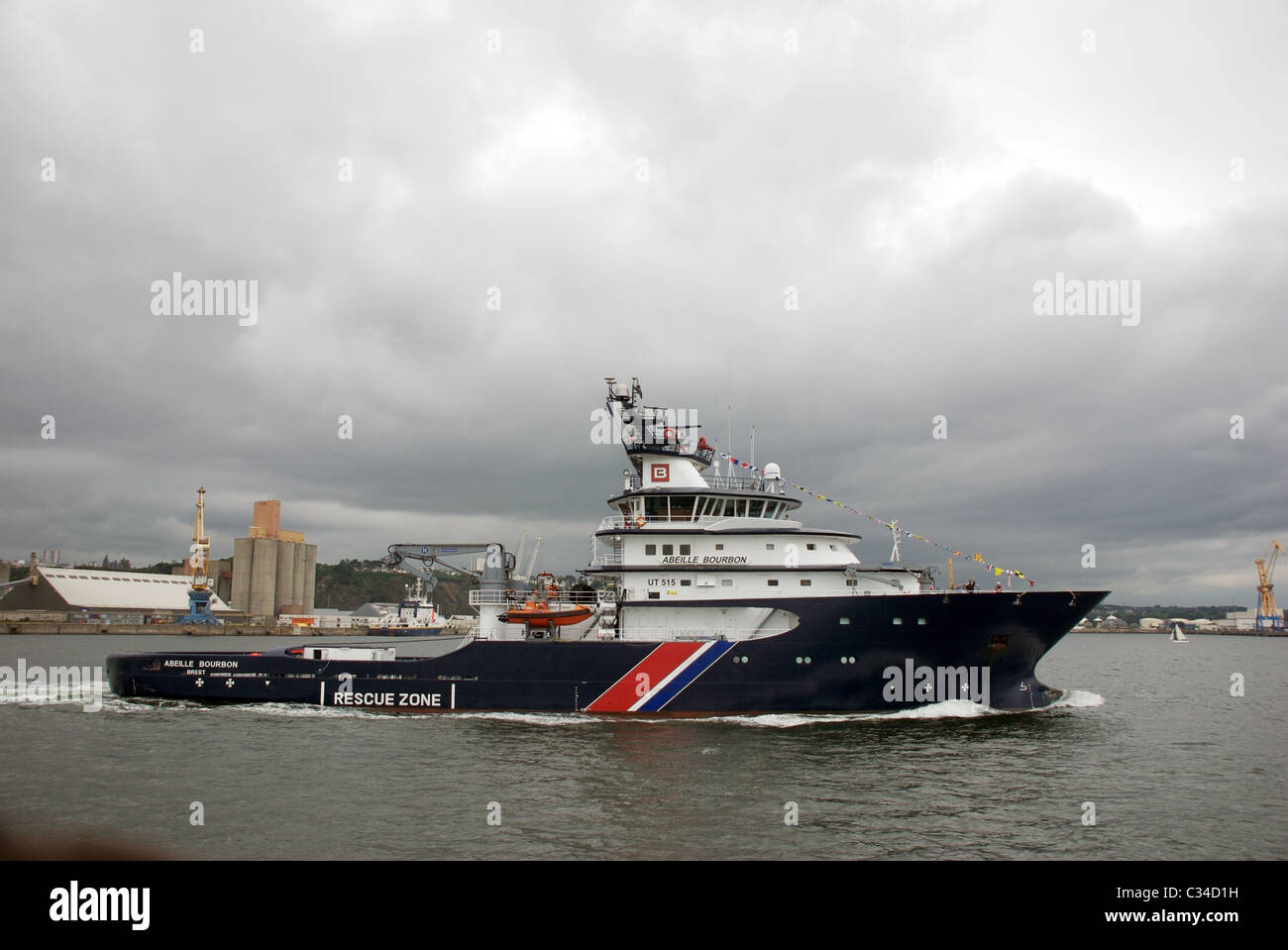 Coastguard boat hi-res stock photography and images - Alamy
