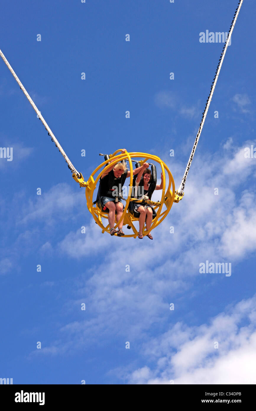Bungee ride hi-res stock photography and images - Alamy