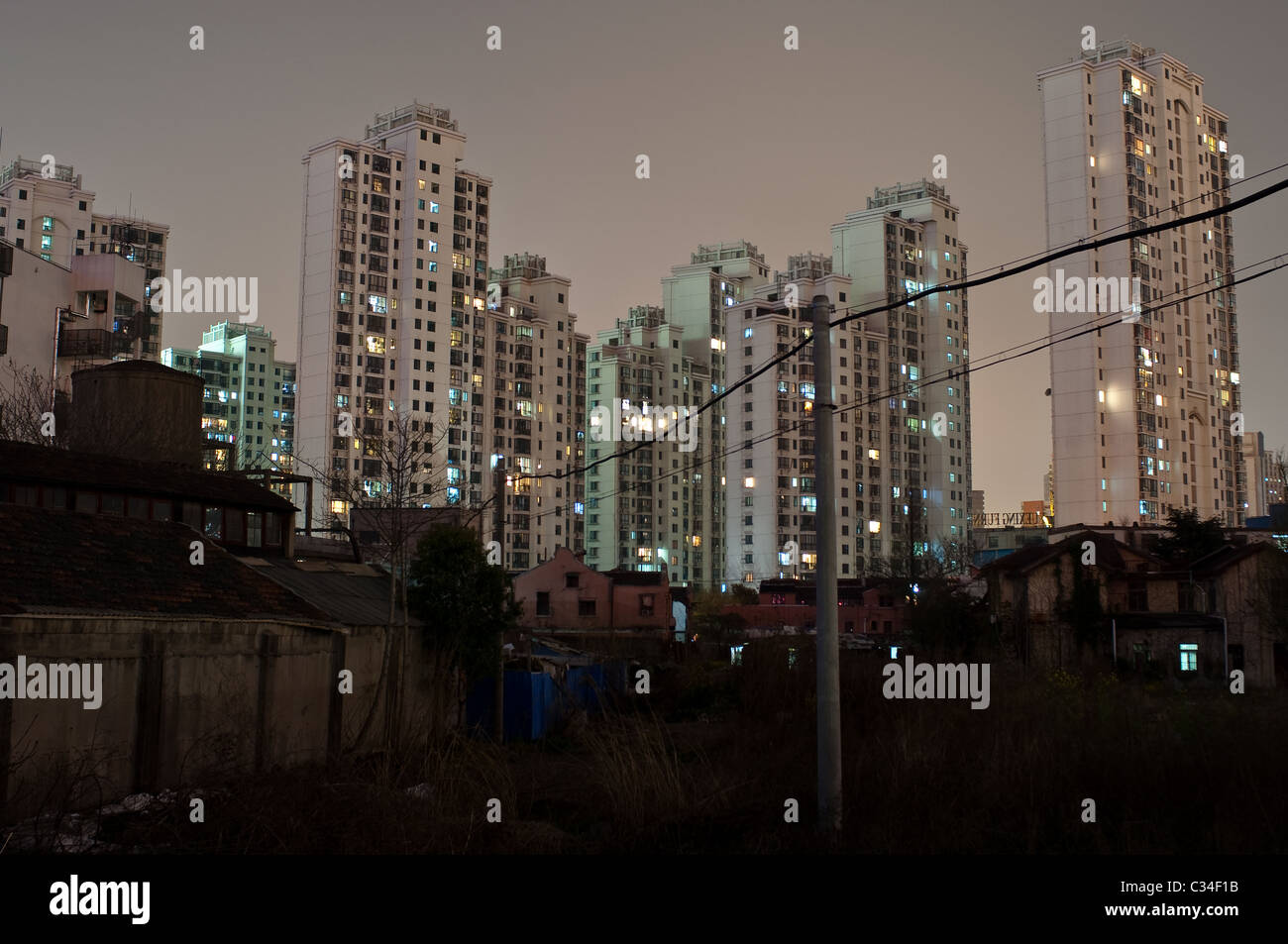 The contrast between those with money and the poor in Shanghai, as well ...