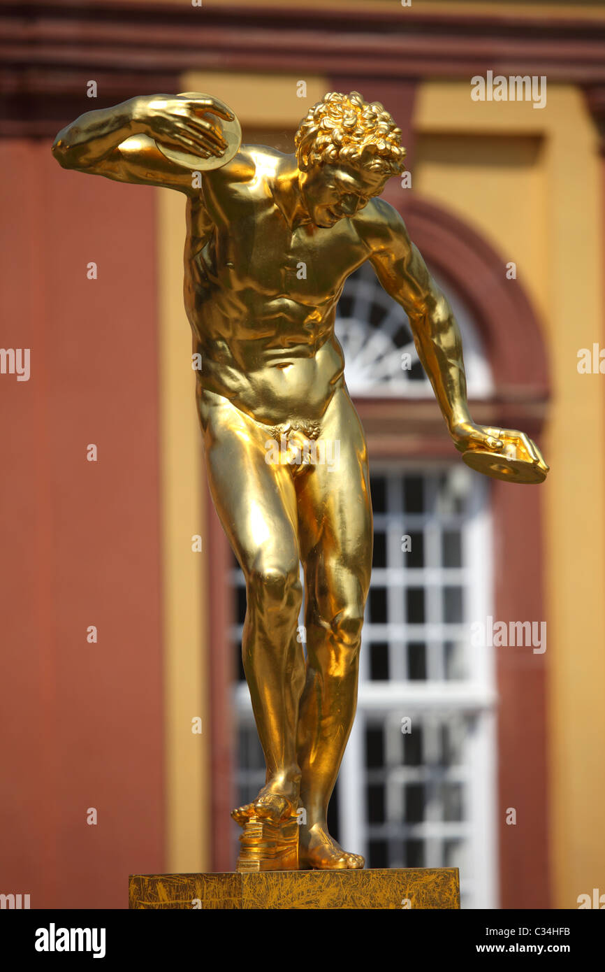 Ancient golden disc ancient hi-res stock photography and images - Alamy