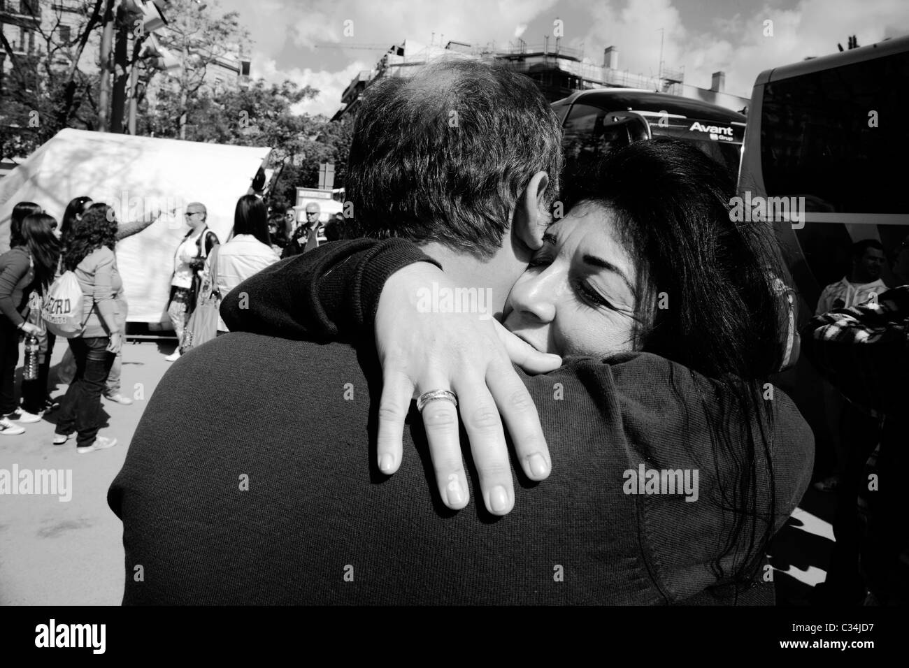 couple hugging outside the Sagrada Familia, Barcelona Stock Photo - Alamy