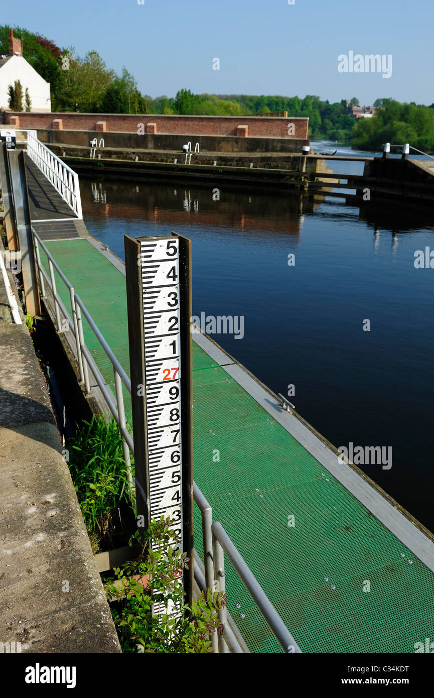 mooring for canal narrowboat beeston lock nottingham england uk Stock ...