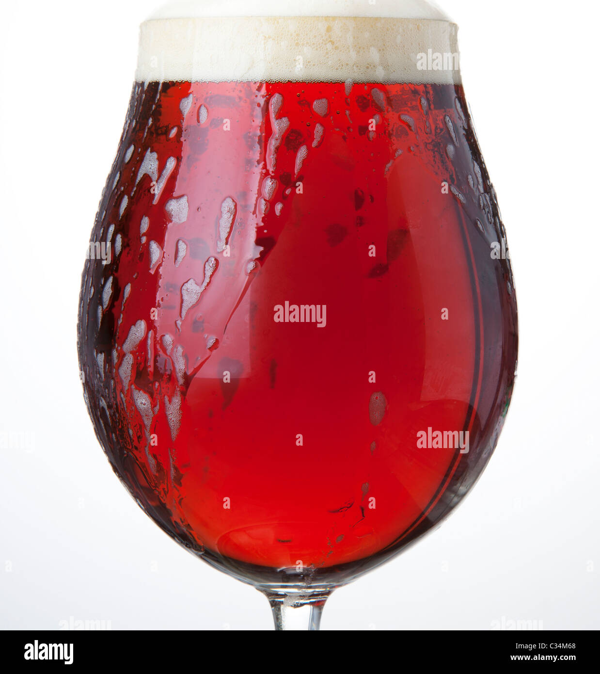 Dark beer in glass, texture Stock Photo - Alamy
