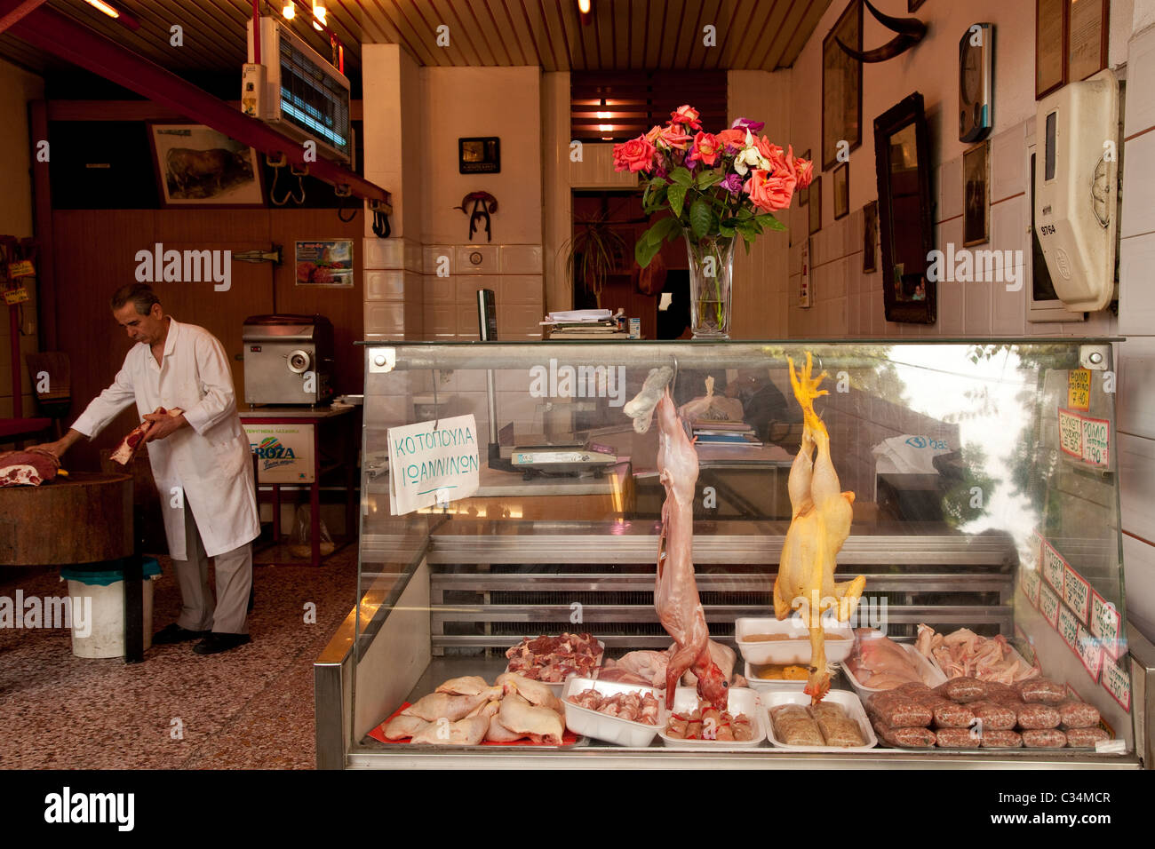 Old fashioned butcher shop hi-res stock photography and images - Alamy