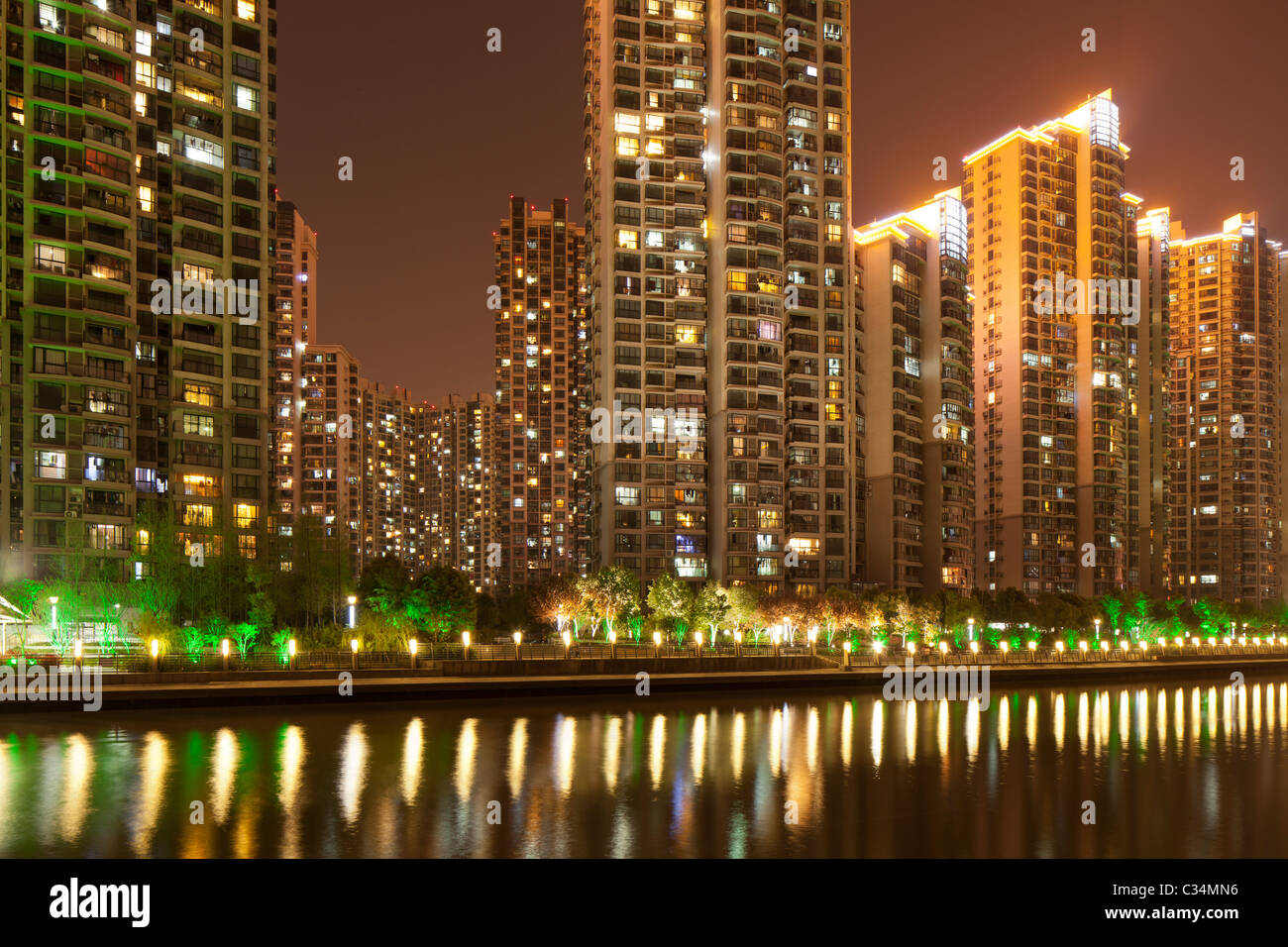 Tower buildings lit up night hi-res stock photography and images - Alamy