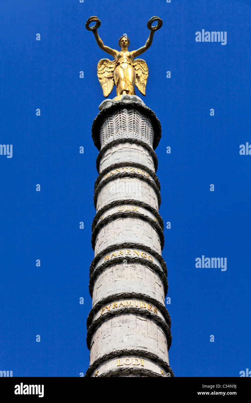 Victory column in the Place du Châtelet, Paris Stock Photo - Alamy