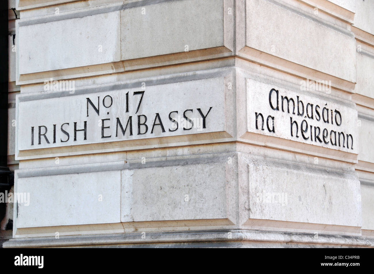 Irish language sign hi-res stock photography and images - Alamy Irish language sign hi-res stock photography and images - Alamy