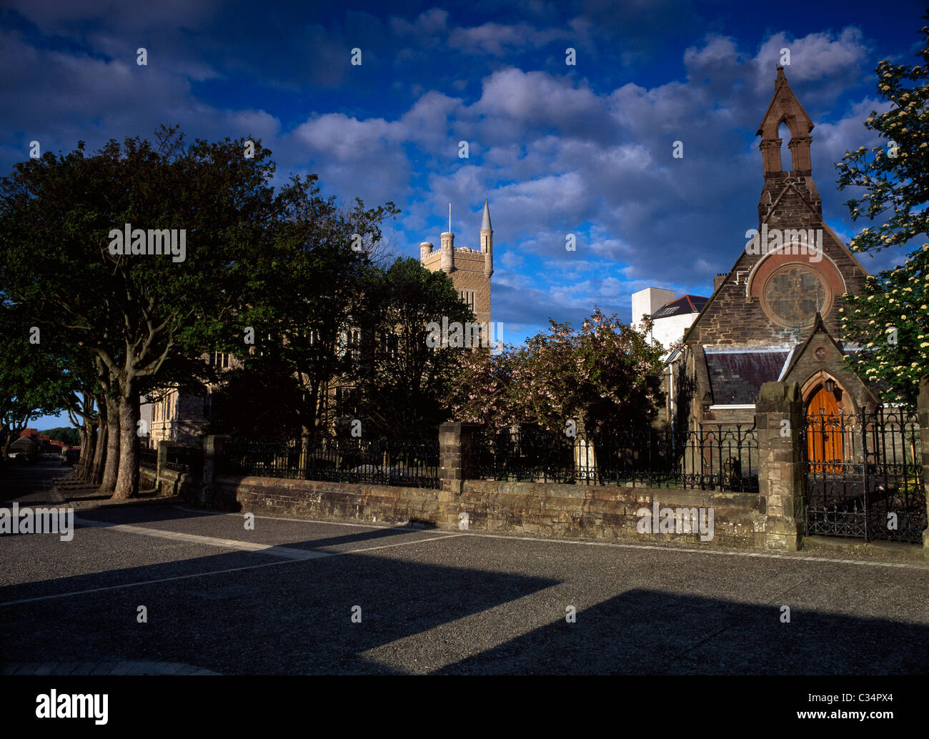 Derry co derry ireland people hi-res stock photography and images - Alamy