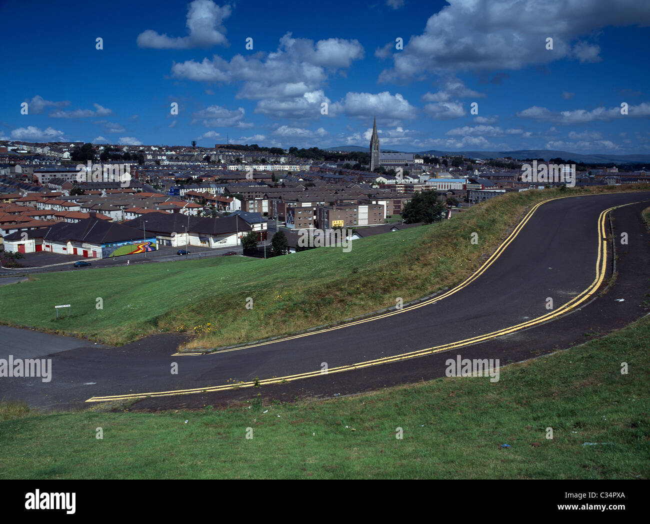 Derry co derry ireland people hi-res stock photography and images - Alamy