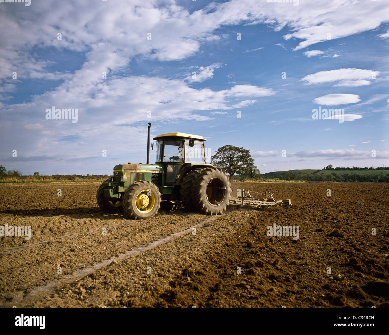 Tillaging hi-res stock photography and images - Alamy