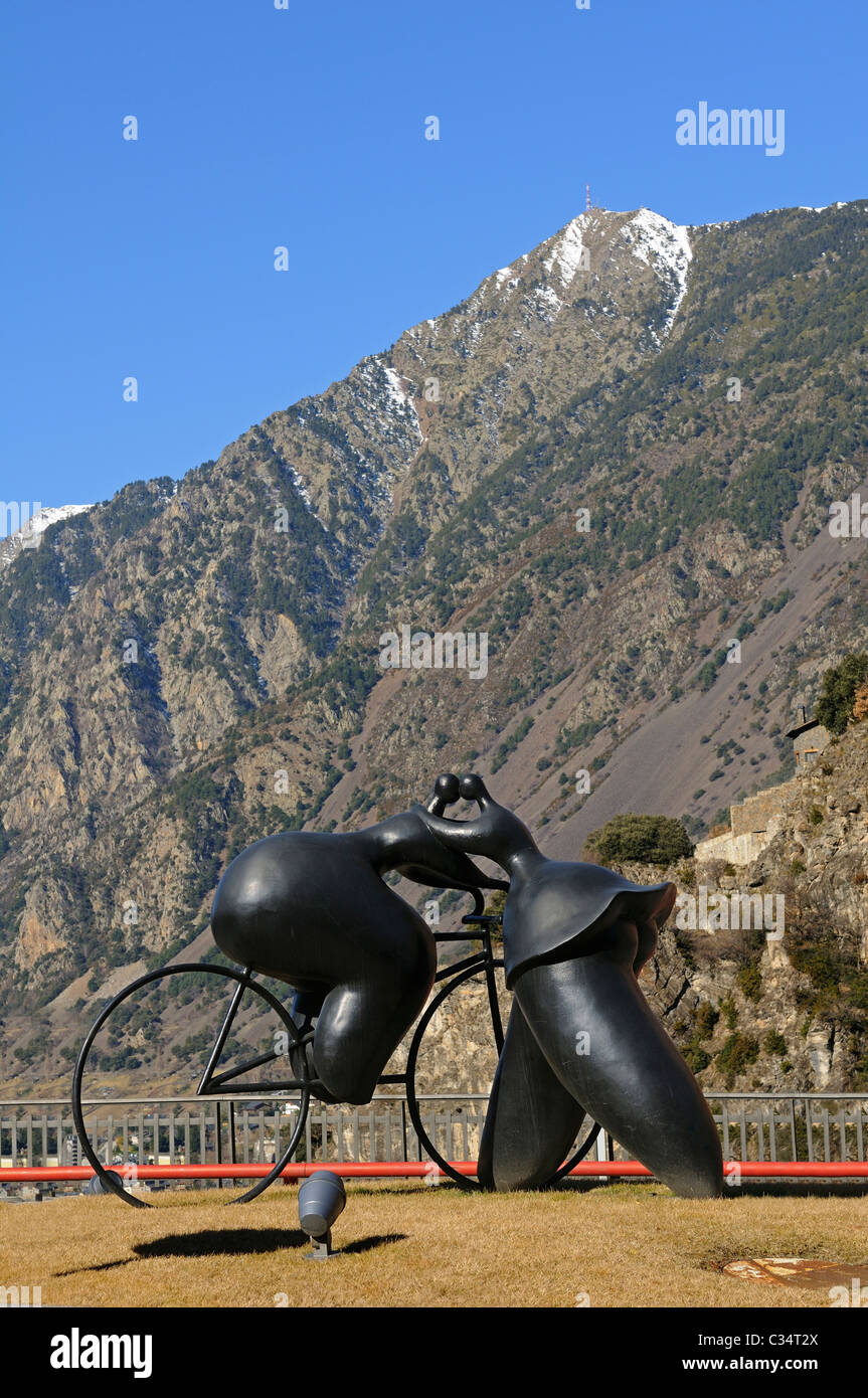 Sculpture "Winner kiss" by Jean-Louis Toutain, Escaldes-Engordany ...