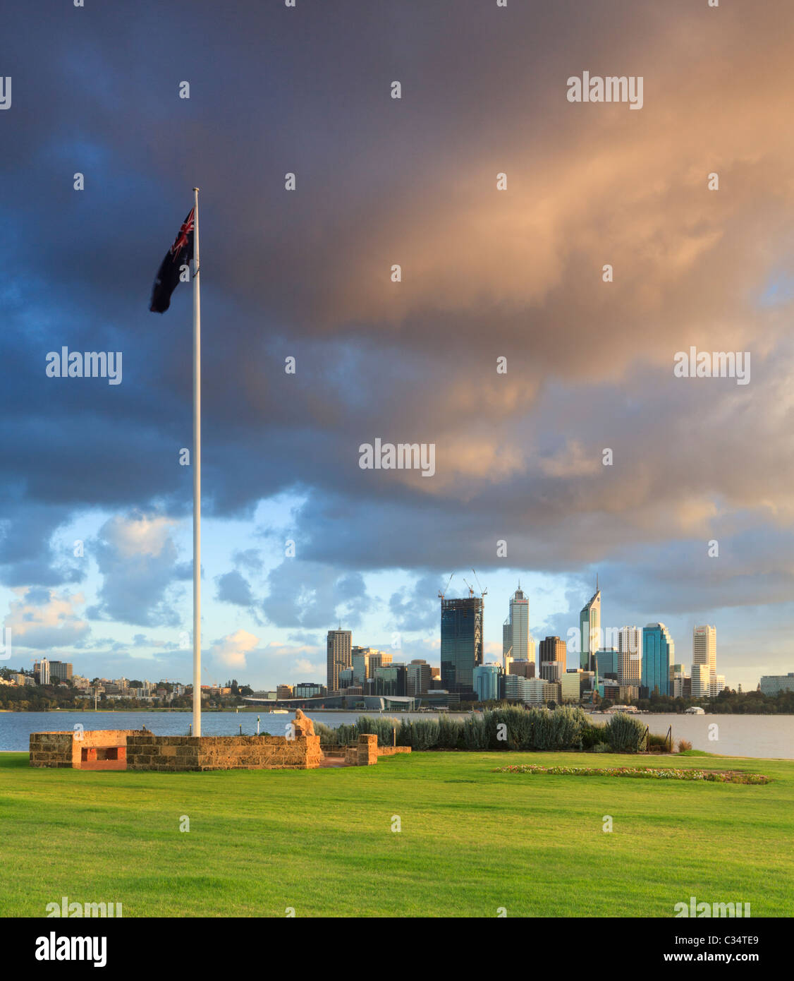 Australian Flag in Sir James Mitchell Park, South Perth flying over ...