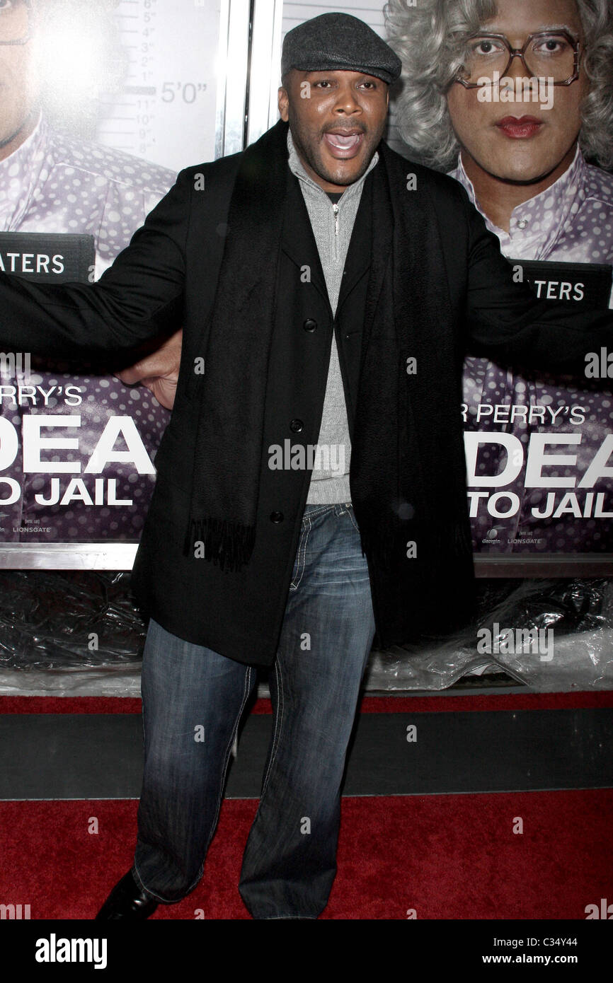 Tyler perry medea High Resolution Stock Photography and Images - Alamy