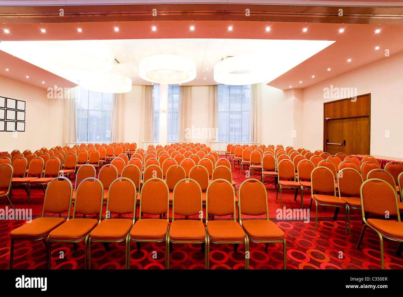 Image of conference hall with empty seats Stock Photo - Alamy