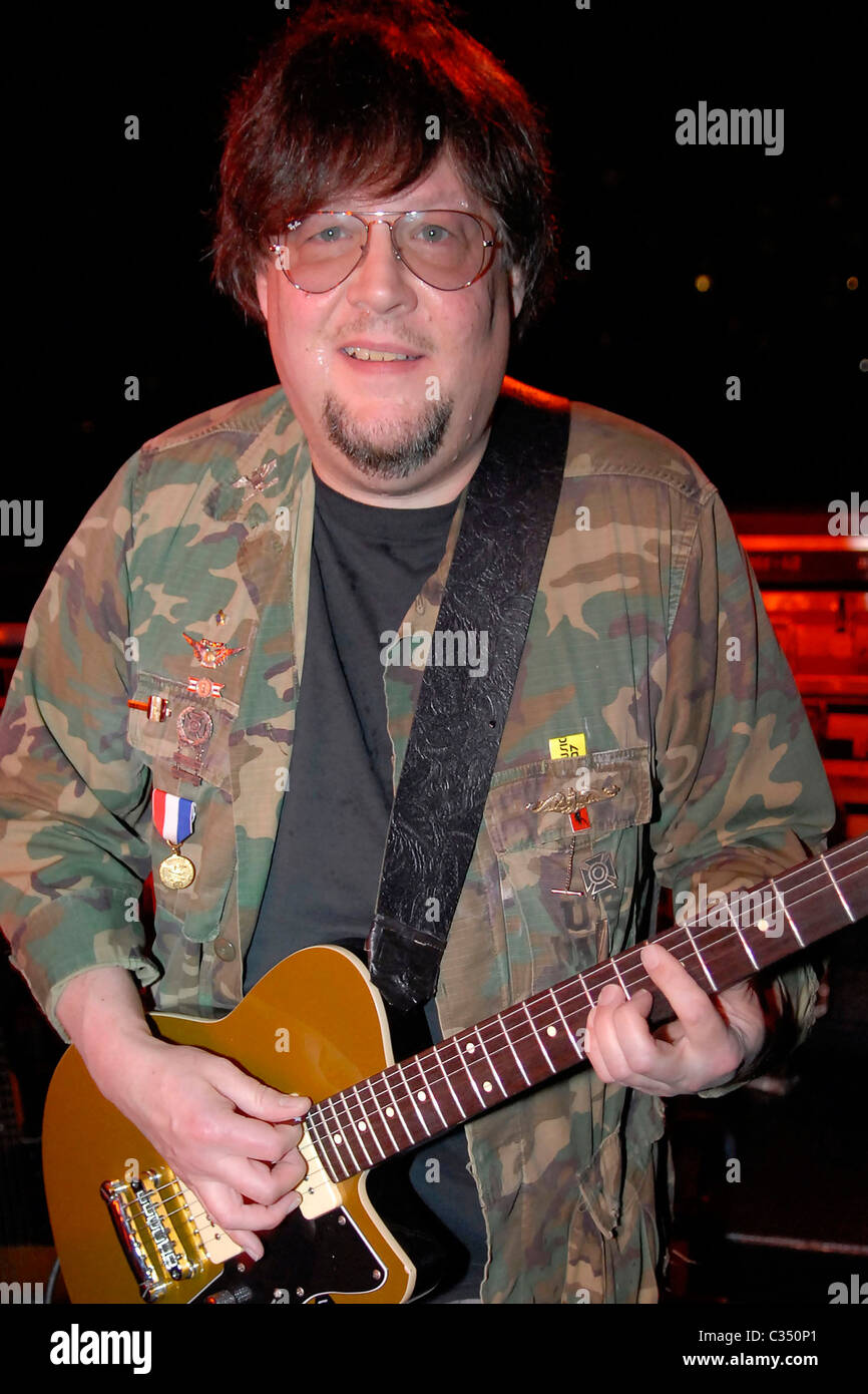 Ron asheton hi-res stock photography and images - Alamy