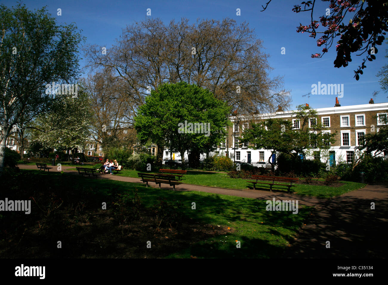 Islington square london hi-res stock photography and images - Alamy