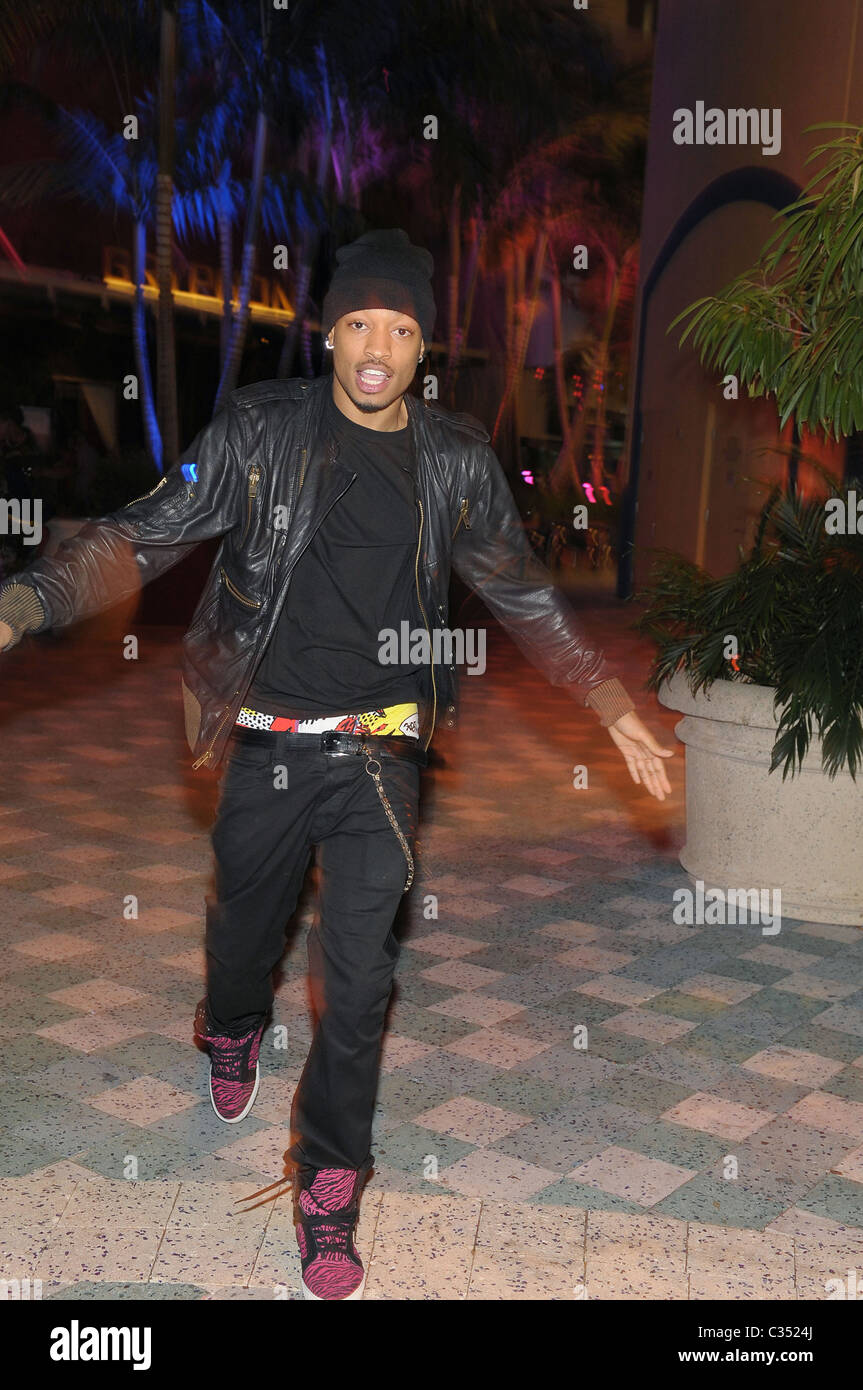 Qwanell "Q" Mosley Brian Angel of R&B group Day 26 hosts a party at ...