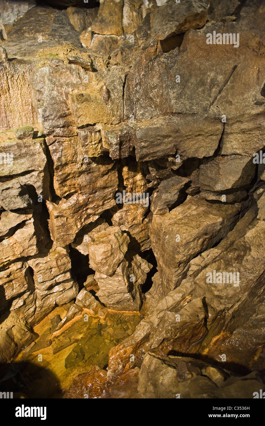 Ingleborough Cave, Clapham, North Yorkshire Dales Stock Photo - Alamy