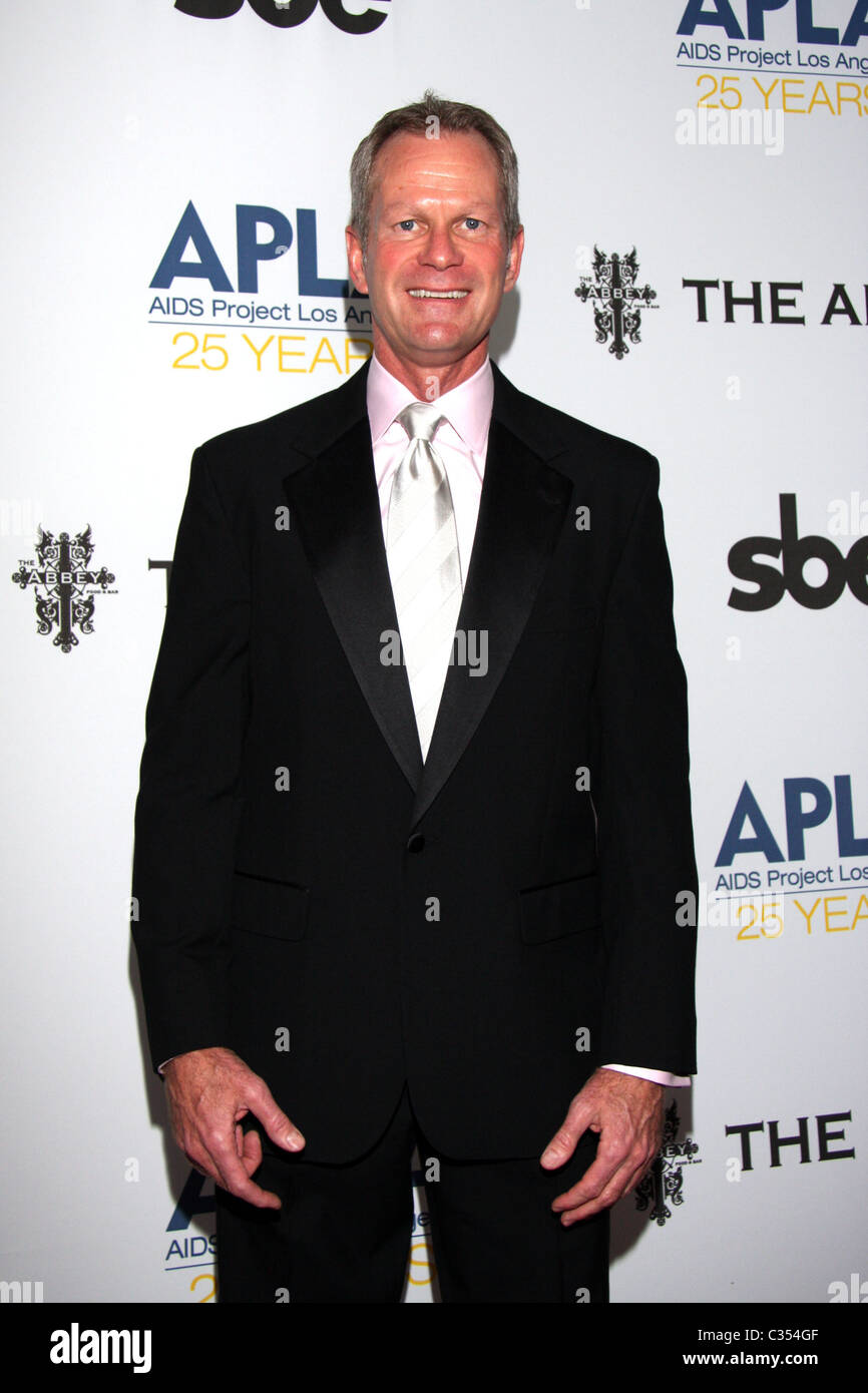 Craig Thompson 'The Envelope Please' 8th Annual Oscar Viewing Party to ...