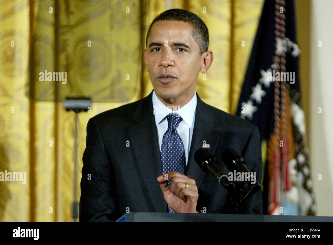 President Barack Obama signs the State Children's Health Insurance ...