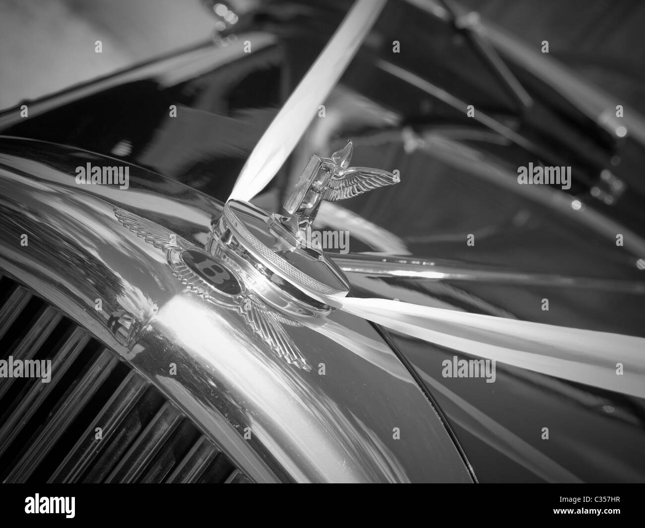 Winged bonnet hi-res stock photography and images - Alamy