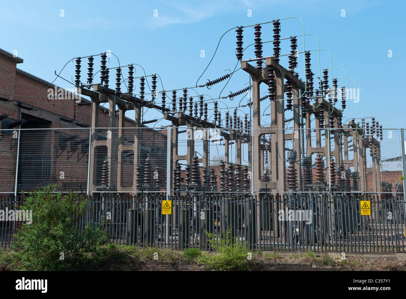 Electricity sub station hi-res stock photography and images - Alamy