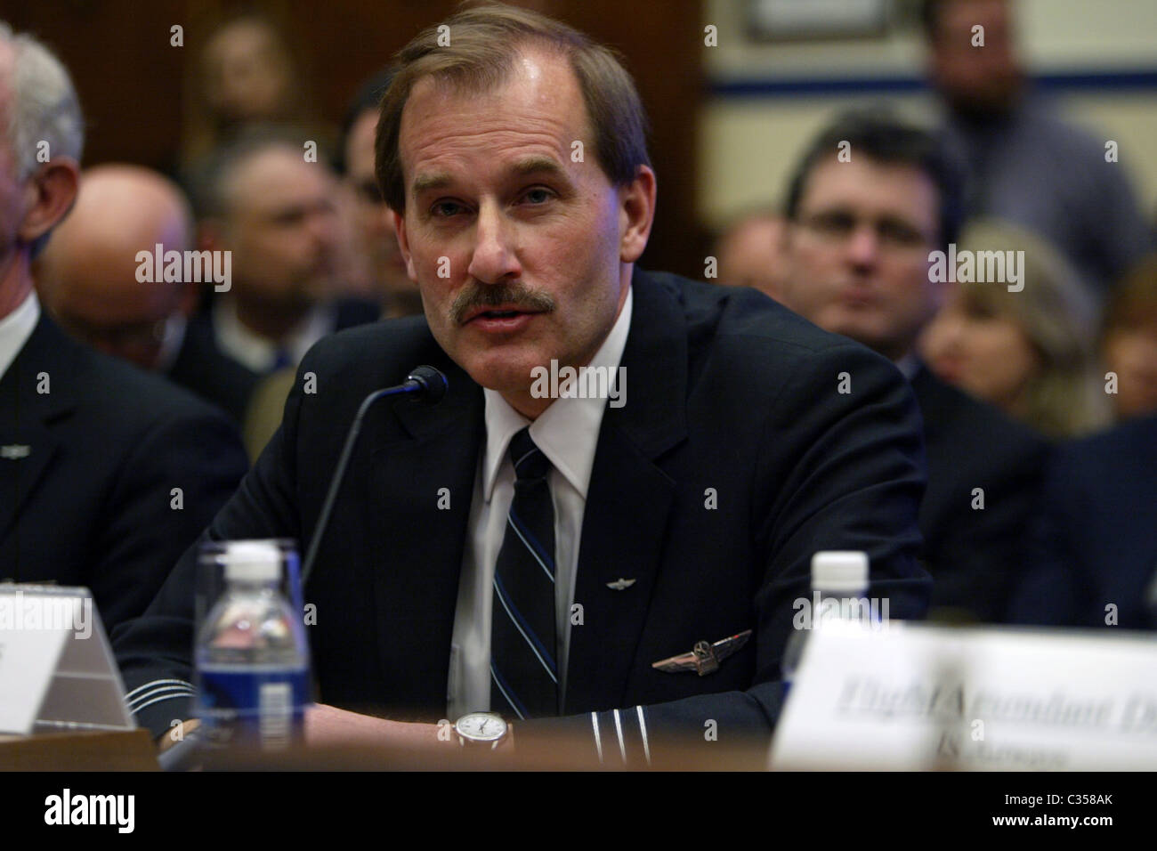 First Officer Jeffrey Skiles Crew of US Airways Flights 1549 testify ...