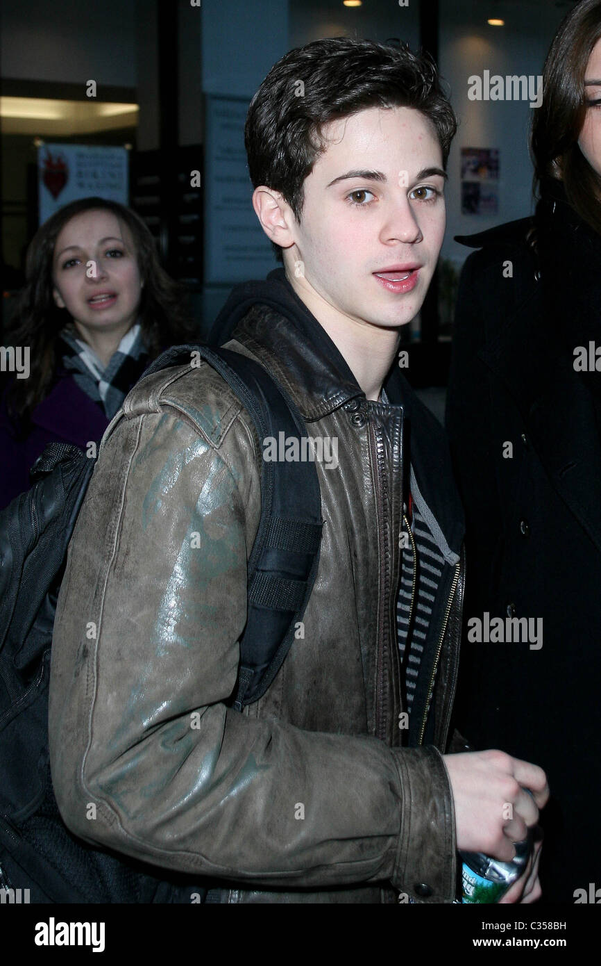 Connor Paolo on the set of 'Gossip Girl' filming on location in ...