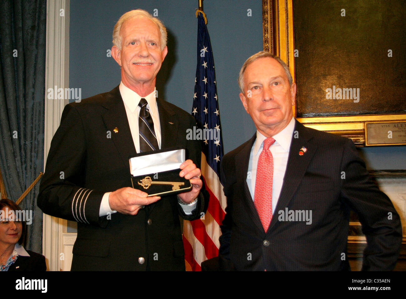 Pilot Chesley B. Sullenberger and Mayor Michael Bloomberg Pilot Chesley ...