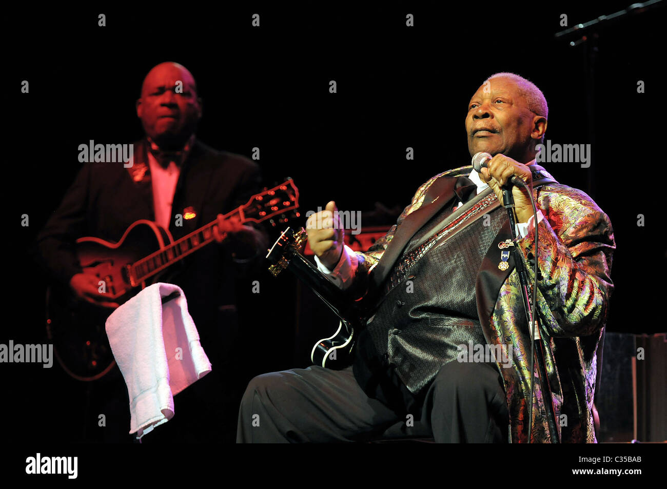 B.B. King performing at Raymond F. Kravis Center for the Performing ...