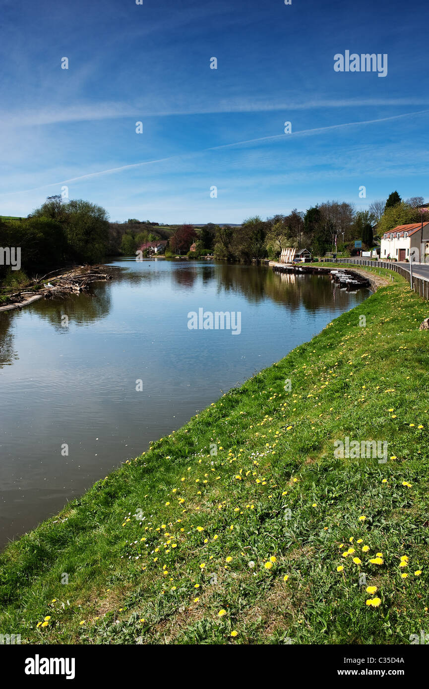 Ruswarp hi-res stock photography and images - Alamy