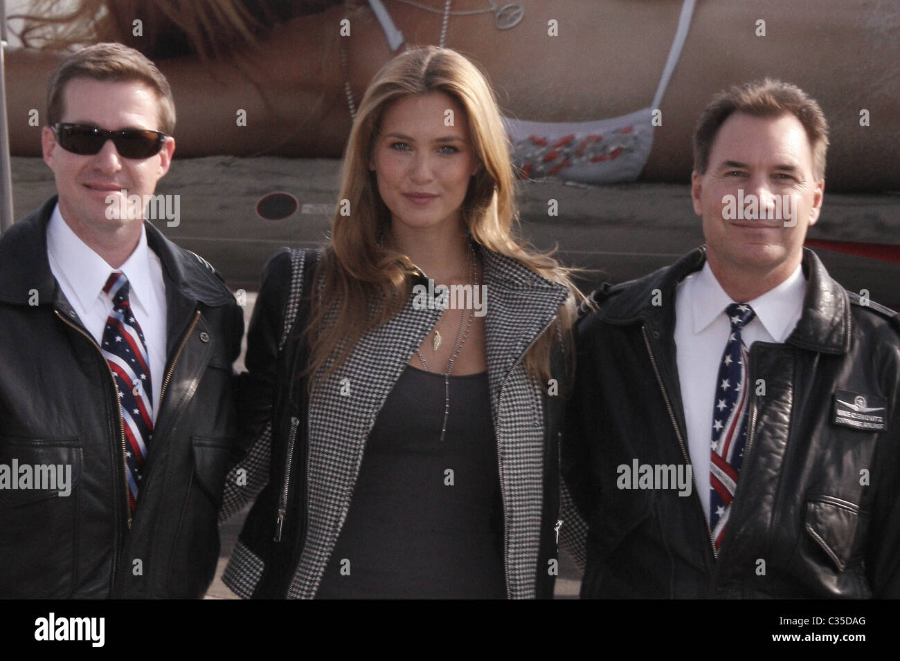 Bob Green, Bar Refaeli and Steve Christl LEONARDO DiCAPRIO's stunning ...