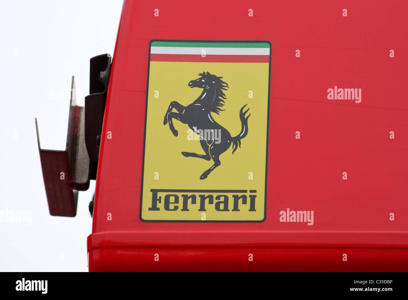 Ferrari badge f1 hi-res stock photography and images - Alamy