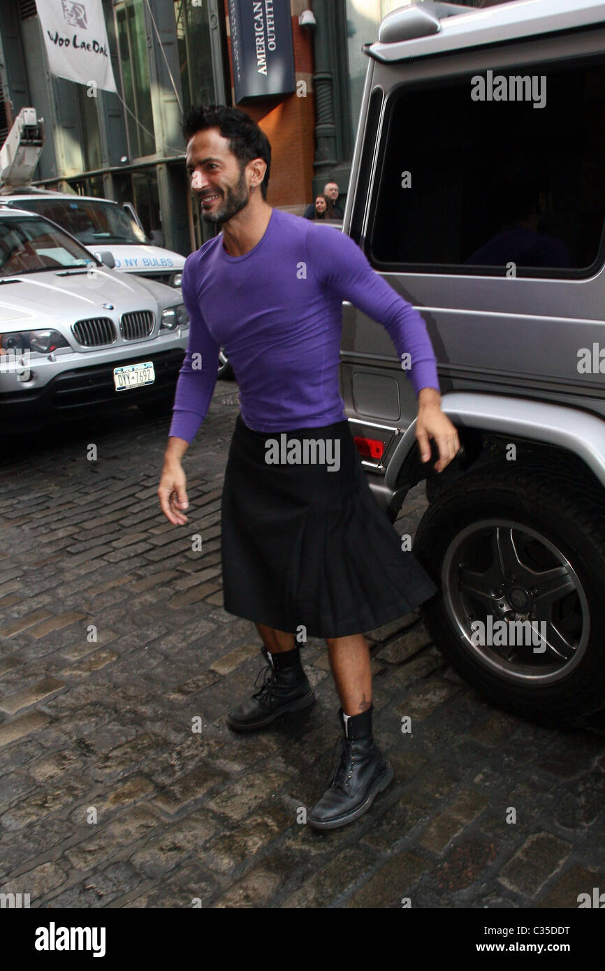Marc Jacobs poses for photographers outside his hotel in Soho New York ...