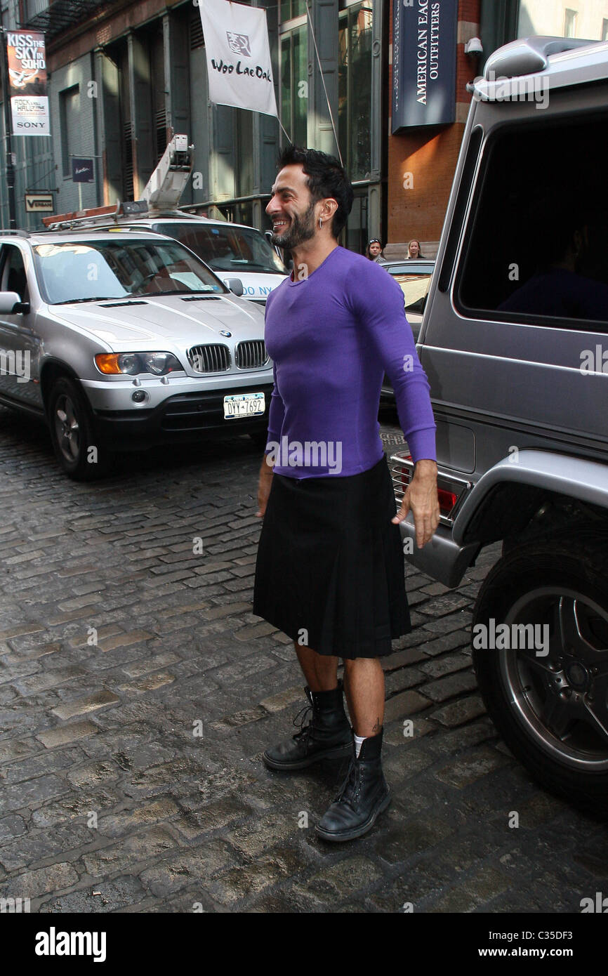 Marc Jacobs poses for photographers outside his hotel in Soho New York ...