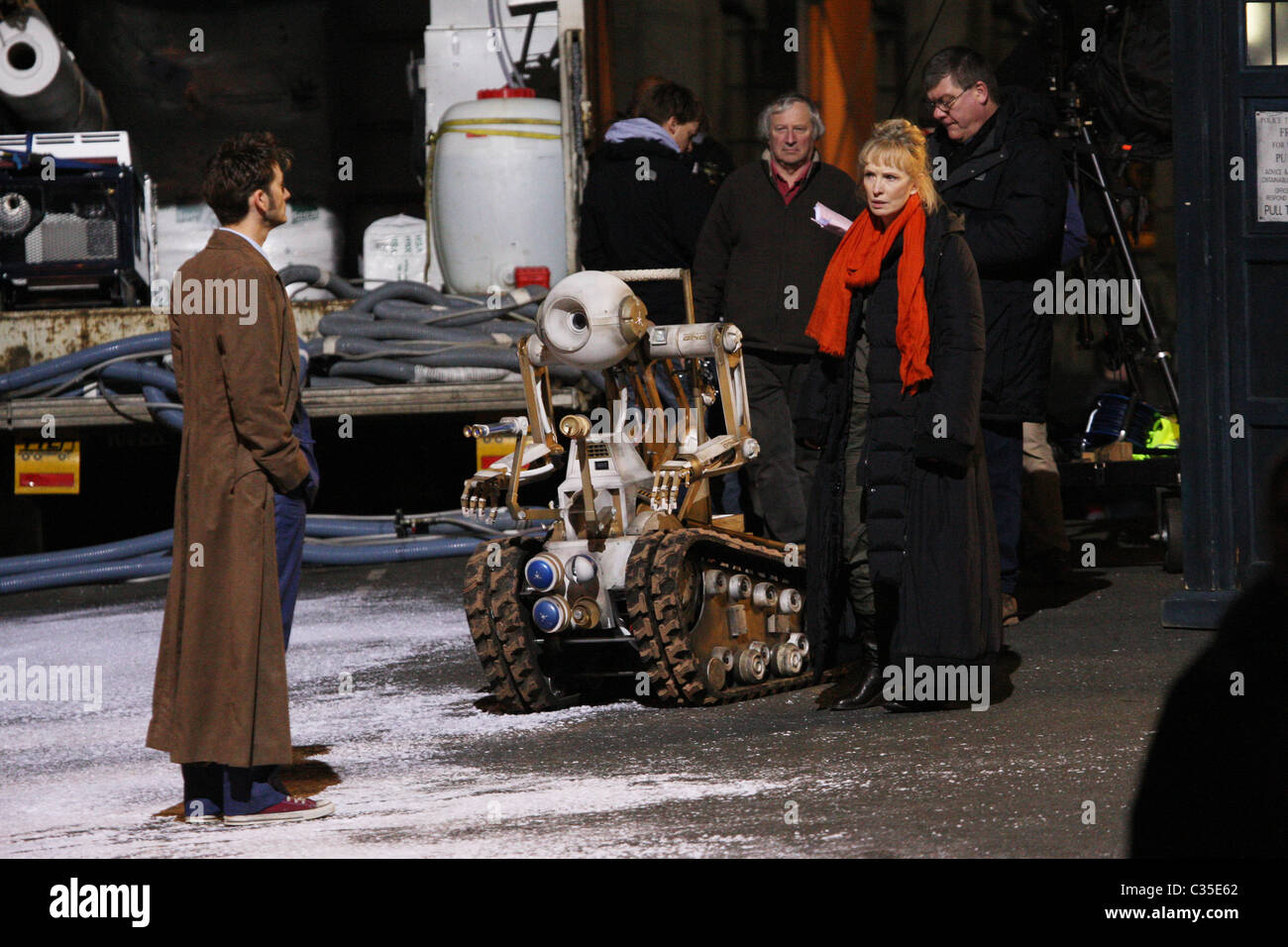 David Tennant and Lindsay Duncan filming a 'Doctor Who' special Wales ...