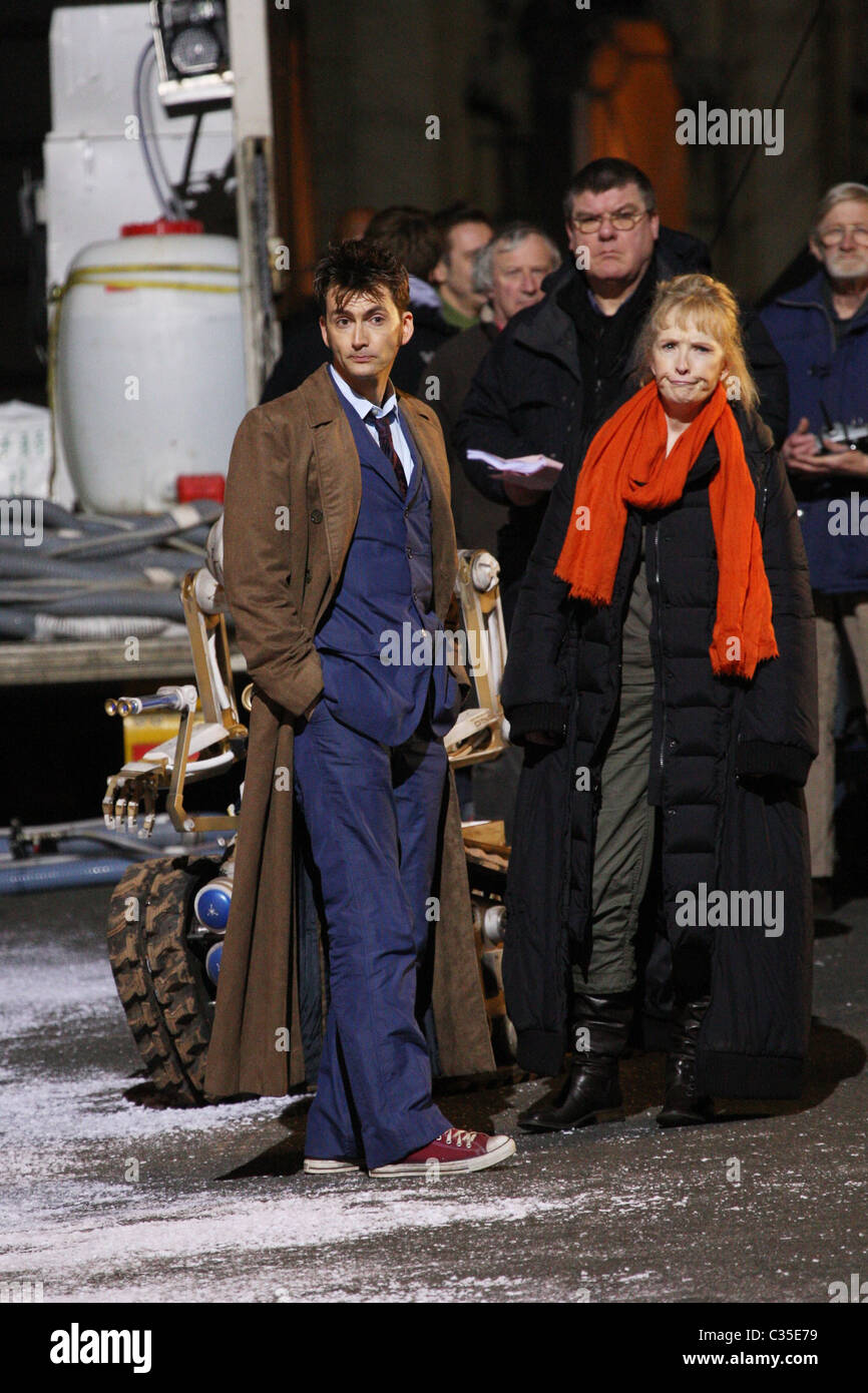 David Tennant and Lindsay Duncan filming a 'Doctor Who' special Wales ...