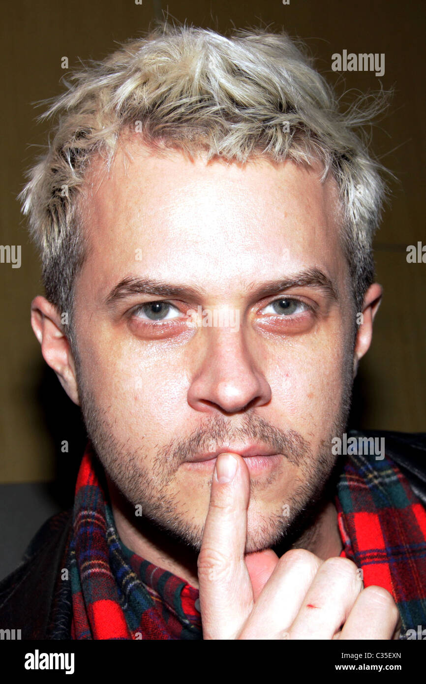 Casey Spooner Paper Magazine & Sony Style Store Celebrates 'Sony Vaio ...