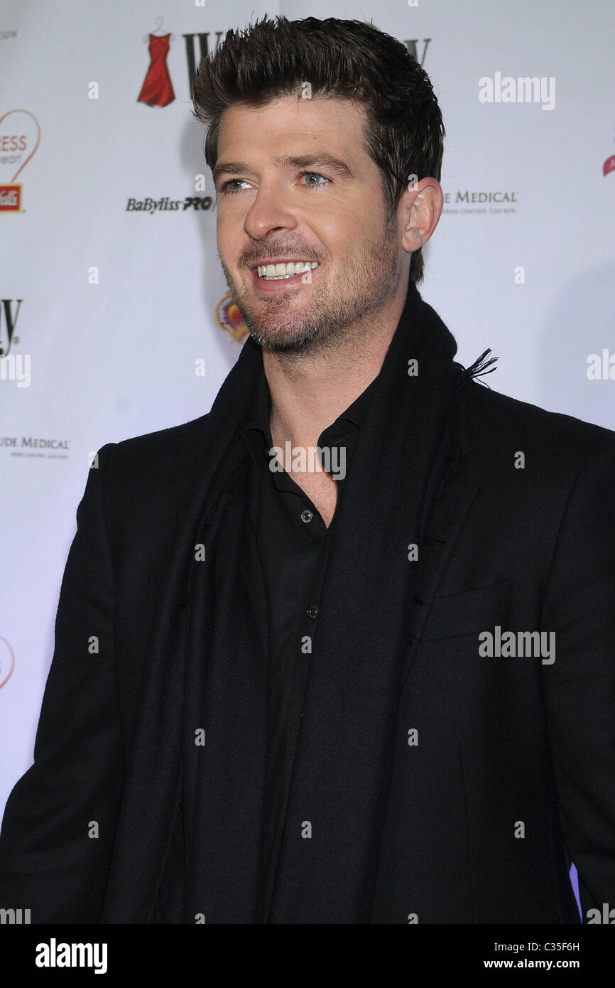 Robin Thicke 6th Annual Woman's Day Red Dress Awards at Jazz at Lincoln ...