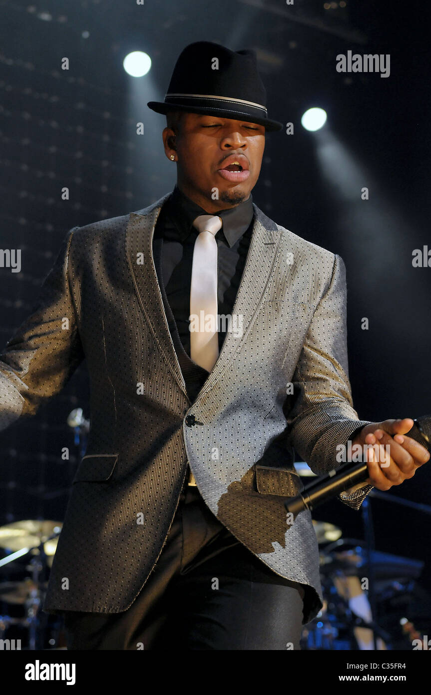 Ne-Yo performs during his 'Year of The Gentleman' tour at the American ...