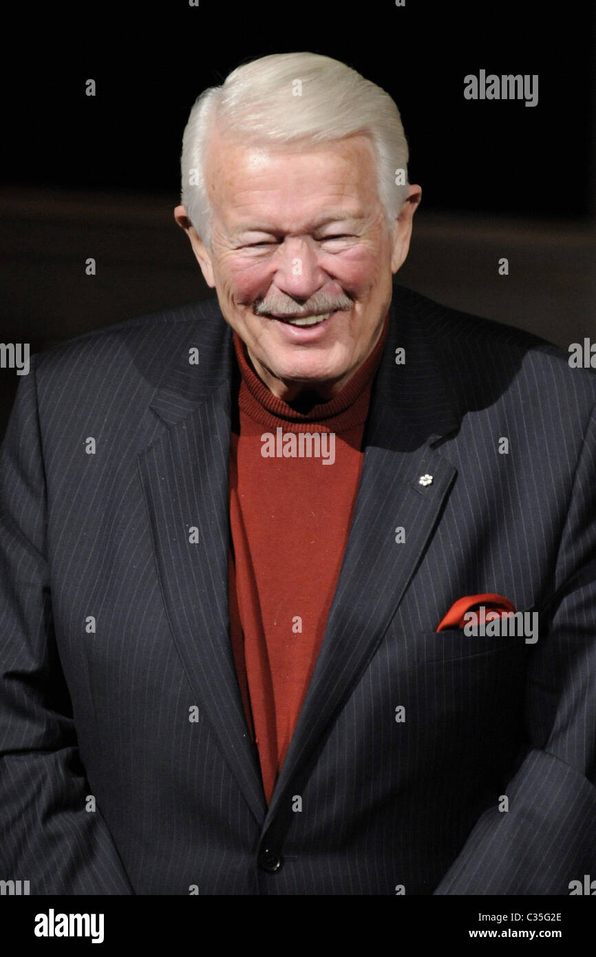 Governor generals award hi-res stock photography and images - Alamy