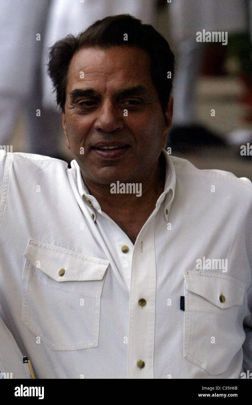 Dharmendra hi-res stock photography and images - Alamy