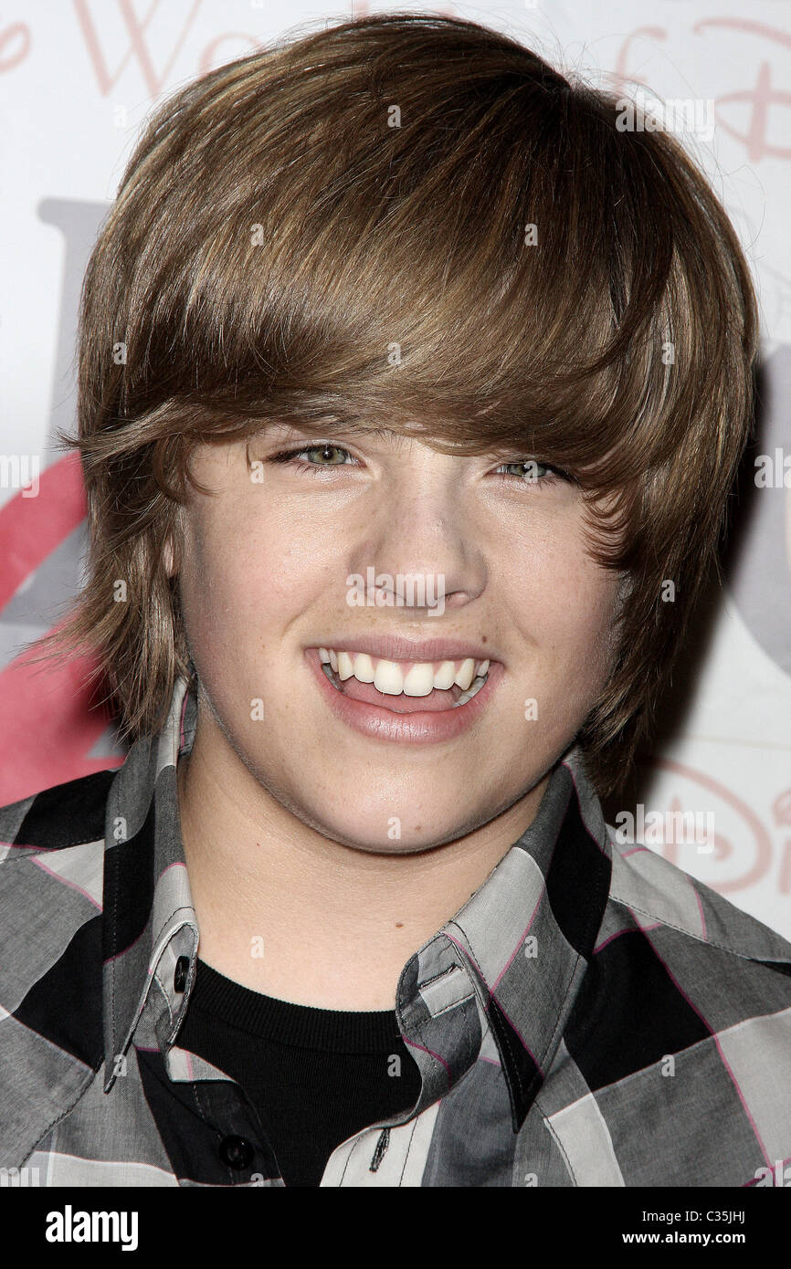 Dylan Sprouse Cast of Disney Channel's Hit Series 'The Suite Life on ...