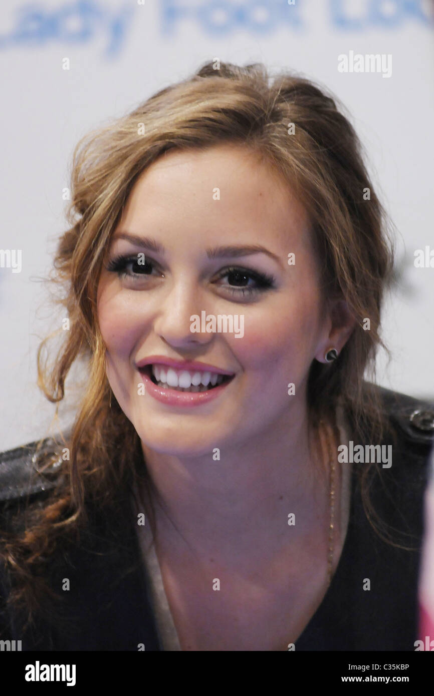 Reebok and Lady Foot Locker host a personal appearance with Leighton ...