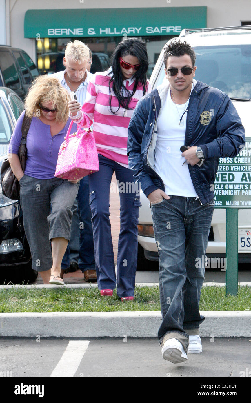 Katie Price and Peter Andre leaving Bernie and Hillary Safire Salon and ...