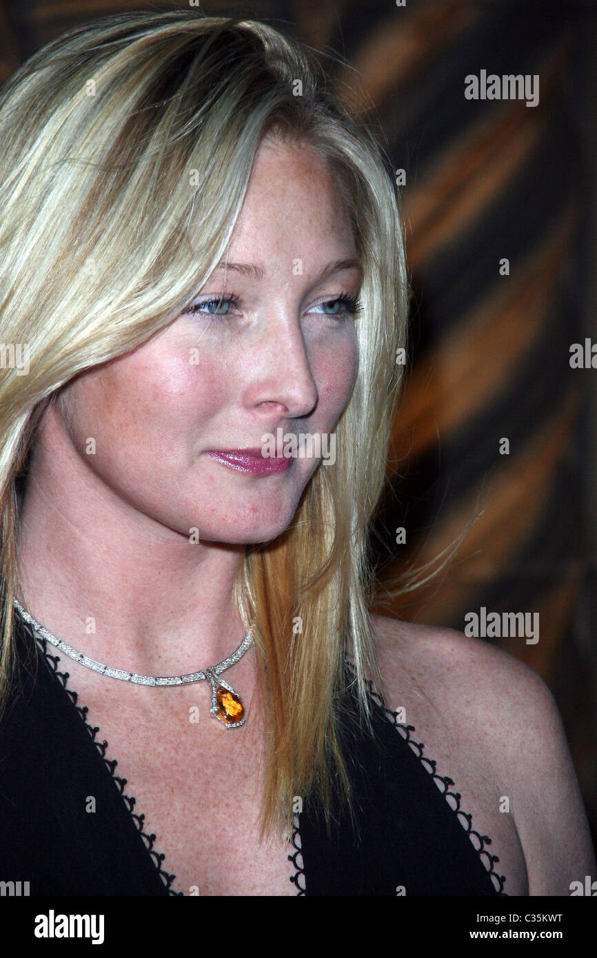 Maggie Rizer amfAR New York Gala to Kick Off Fall 2009 Fashion Week at ...