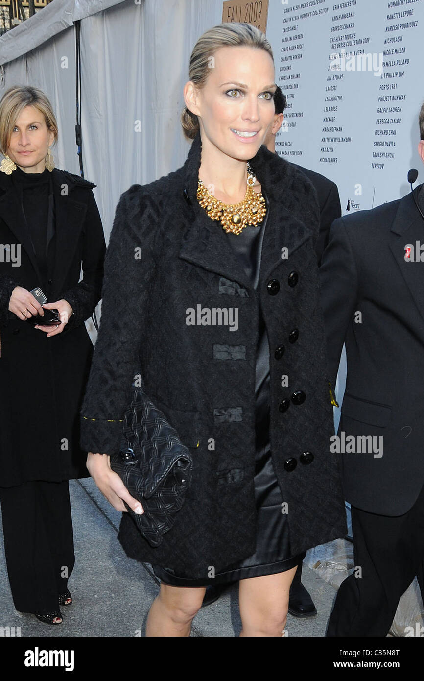 Molly Sims Mercedes-Benz IMG New York Fashion Week Fall 2009 - Diane ...