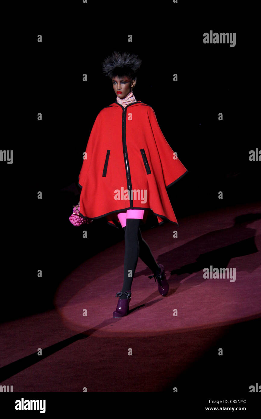 Models Mercedes-Benz IMG New York Fashion Week Fall 2009 - Marc Jacobs ...