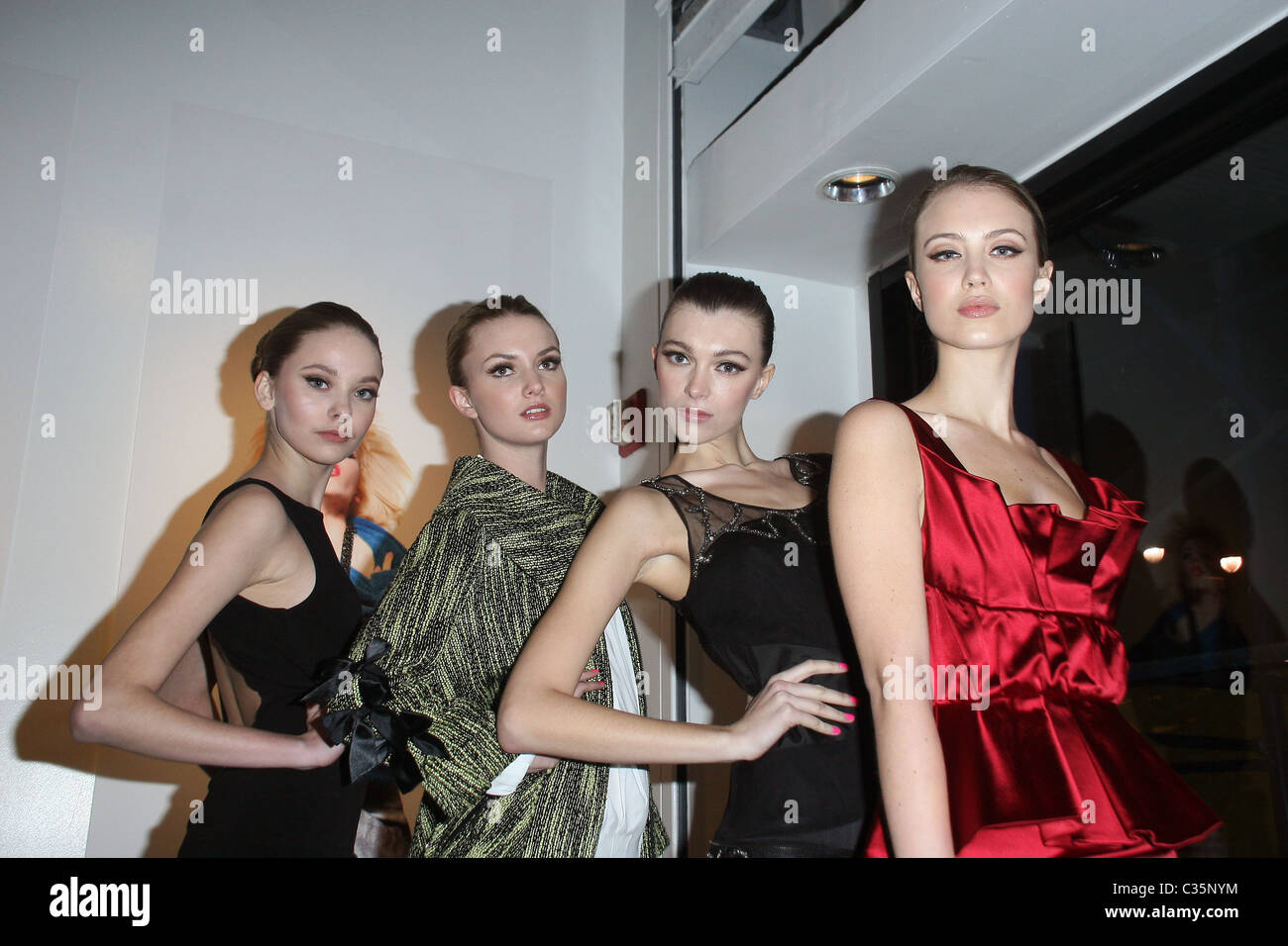 Models Mercedes-Benz IMG New York Fashion Week Fall 2009 - Alice ...