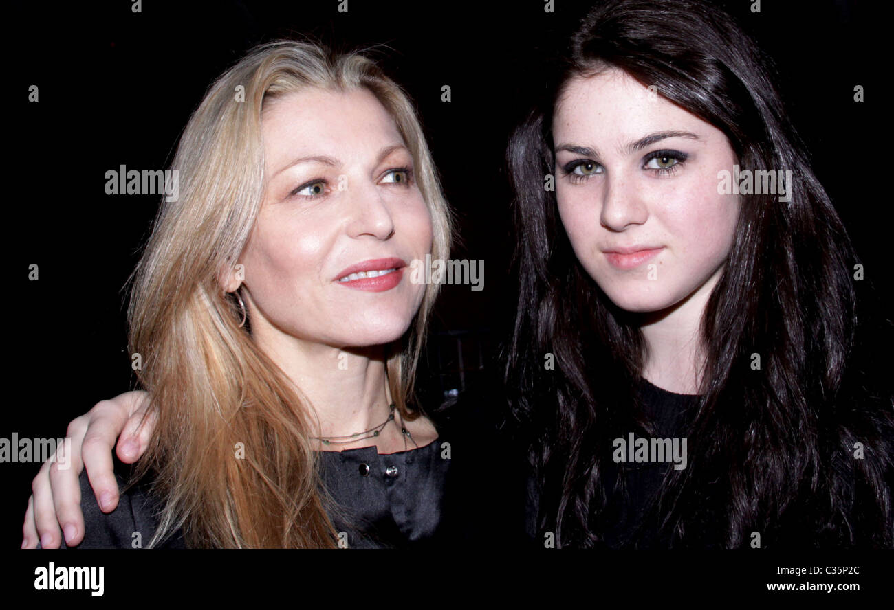 Tatum oneal and daughter hi-res stock photography and images - Alamy